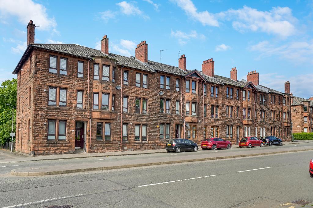 Cumbernauld Road, Riddrie, G33 2EQ 2 bed flat for sale - £99,950