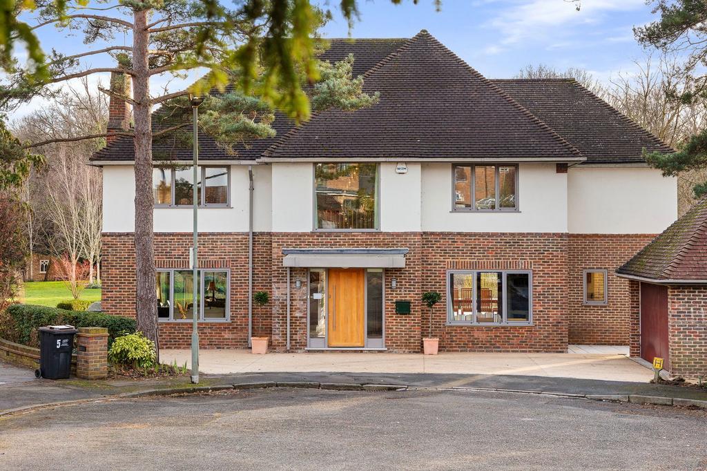 Barnfield Wood Close, Beckenham BR3 5 bed detached house - £2,500,000