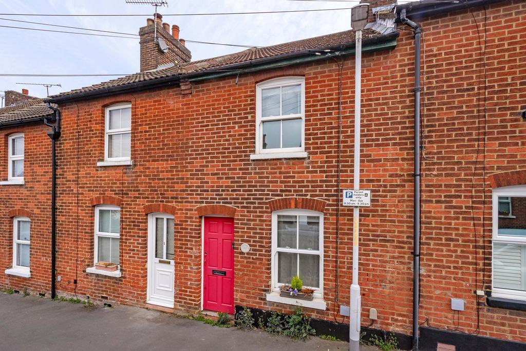 Victoria Road, Sevenoaks, TN13 3 bed terraced house - £500,000