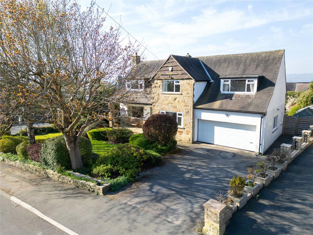 Belmont Avenue, Baildon, Shipley... 4 bed detached house for sale - £ ...