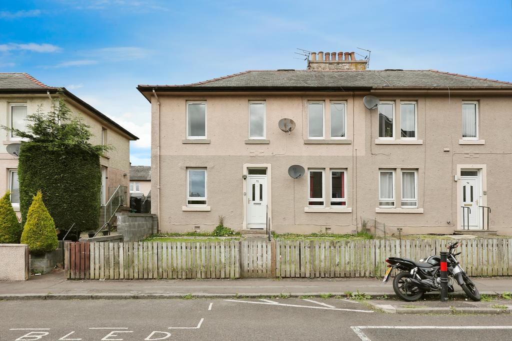North Street KY5 2 bed flat - £79,950