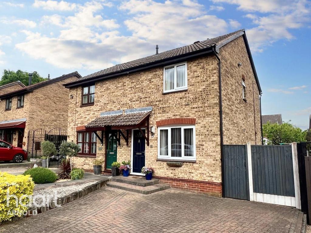 Gerrard Close, Waren Hill 3 bed semi-detached house - £210,000
