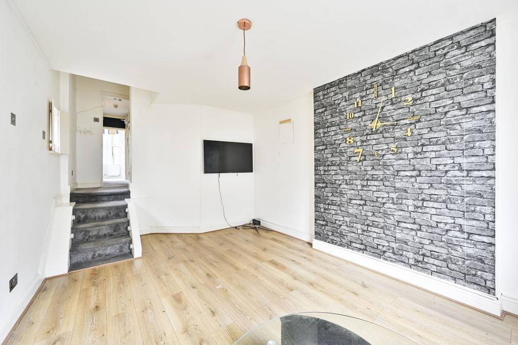 Fermoy Road, Westbourne Park, London, W9 2 bed flat - £2,384 pcm (£550 pw)