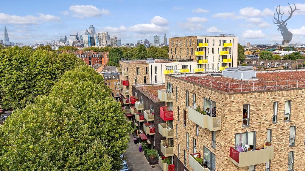 Trafalgar Gardens, Stepney Green E1 2 bed apartment - £2,350 pcm (£542 pw)