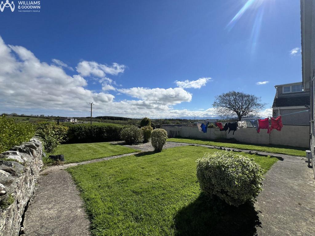 Bodffordd, Llangefni, Anglesey, LL77 3 bed bungalow for sale - £229,950