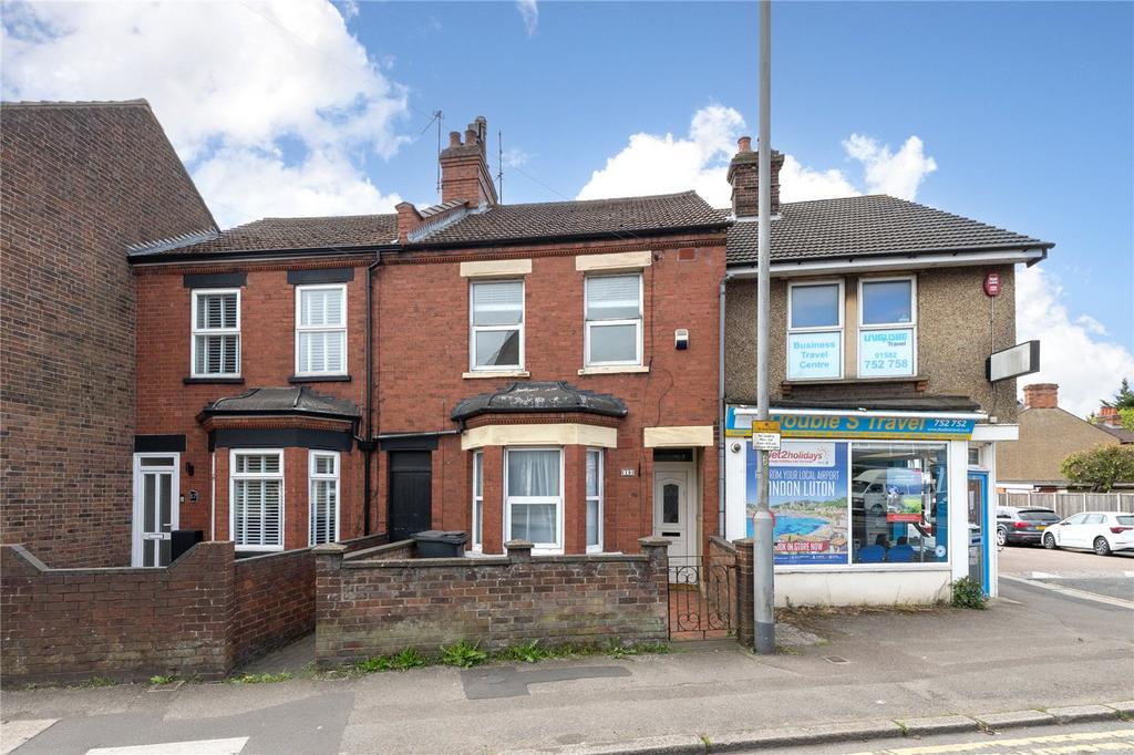 Stockingstone Road, Bedfordshire LU2 3 bed terraced house - £299,995