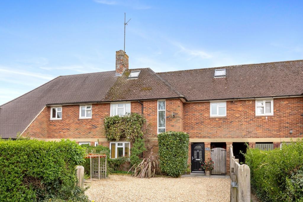 Shooting Field, Steyning BN44 4 bed semi-detached house for sale - £500,000
