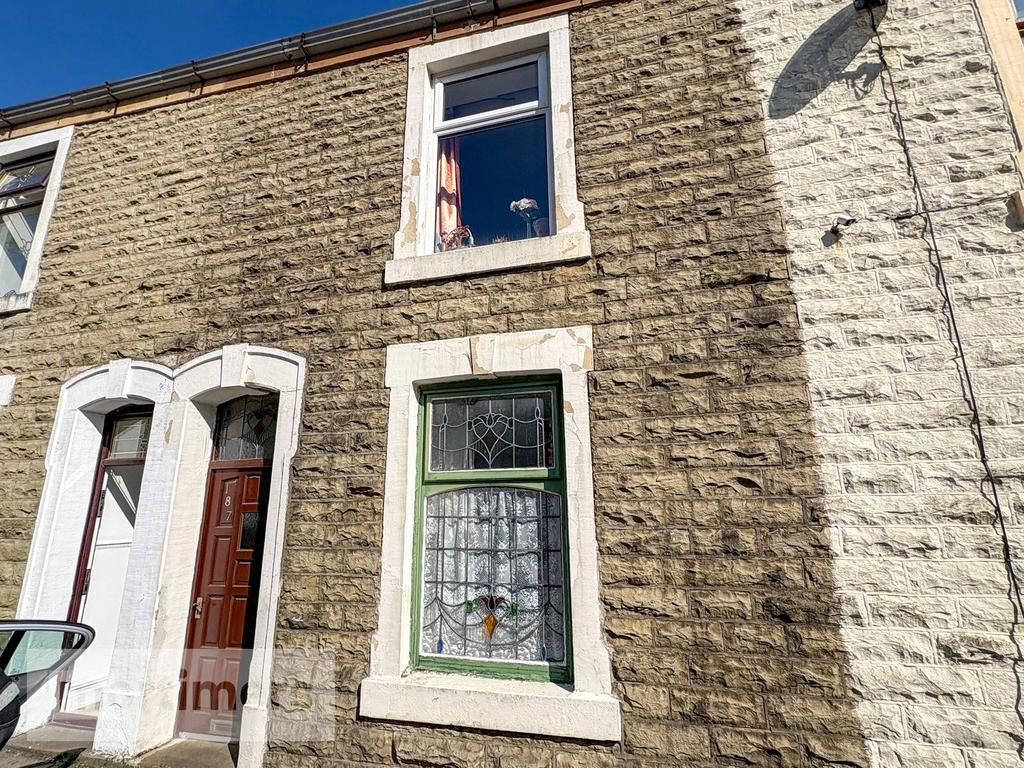 Higher Antley Street, Accrington... 2 bed terraced house for sale - £60,000