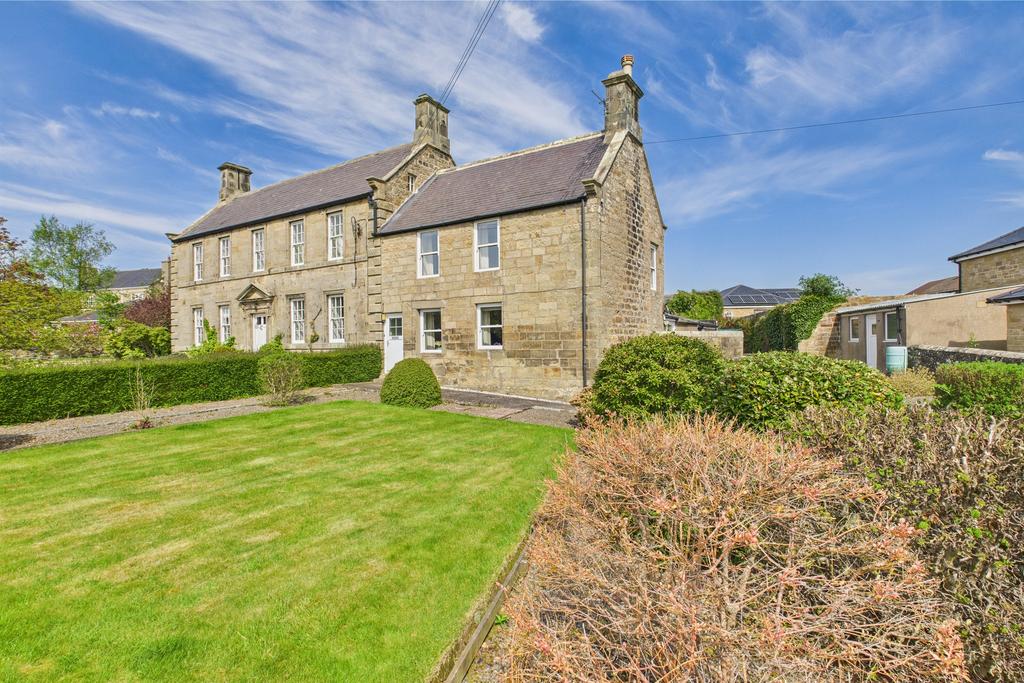 Rookwood Cottage, Rothbury Road... 2 bed cottage for sale - £200,000