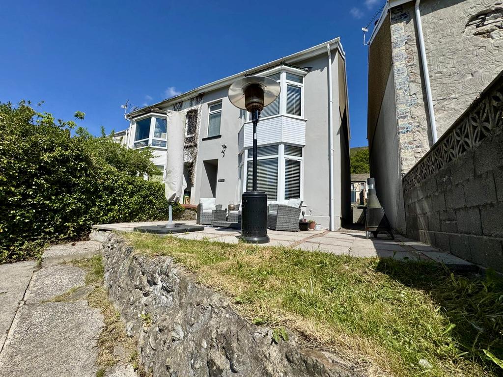 Cardiff Road, Merthyr Tydfil CF48 3 bed semi-detached house for sale ...