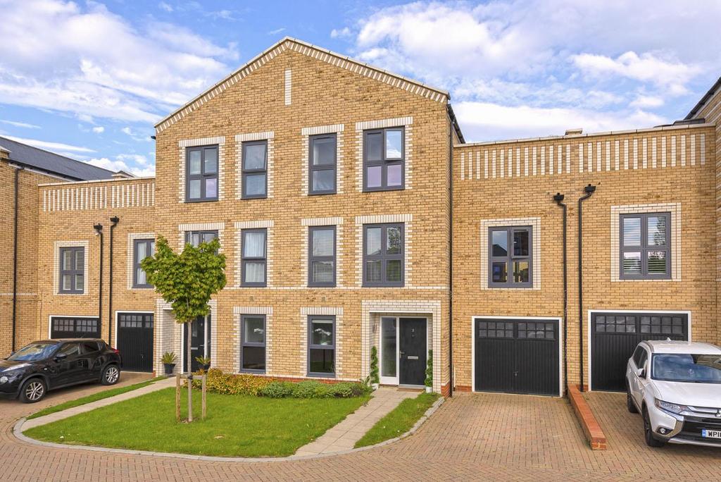 Vickers Grove, Kings Hill, ME19 4SE 4 bed townhouse for sale - £650,000
