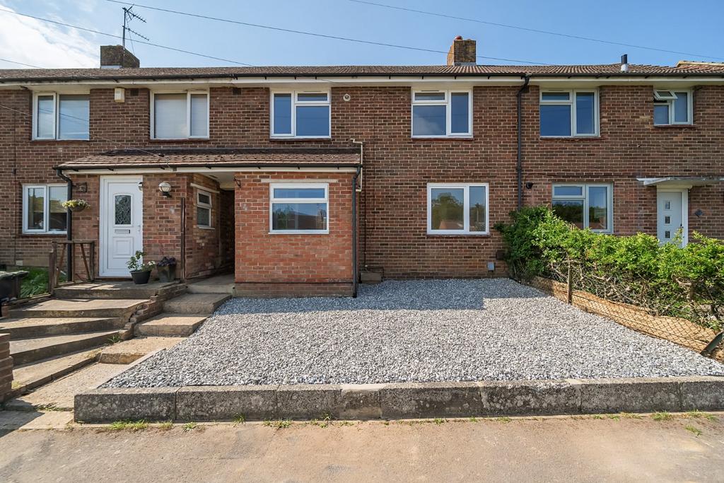Winterslow Drive, Hampshire PO9 3 bed terraced house to rent - £1,400 ...