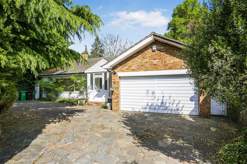 Northey Avenue, Sutton SM2 3 bed house to rent - £2,750 pcm (£635 pw)