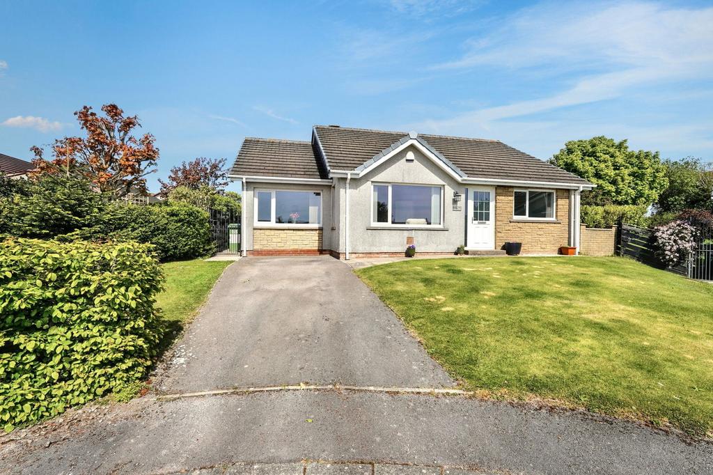 Chaucer Road, Workington CA14 3 bed detached bungalow for sale - £230,000
