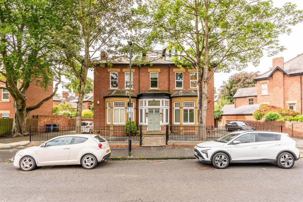 Akenside Terrace, Jesmond, NE2 2 bed flat - £1,050 pcm (£242 pw)