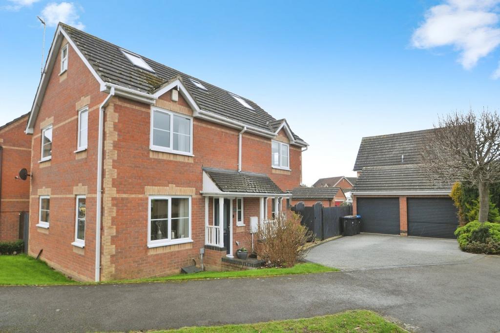 Bellman Walk, Ripon HG4 6 bed detached house for sale - £445,000