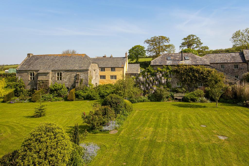 Leigh House, Kingsbridge, Devon, TQ7 5 bed detached house for sale - £ ...