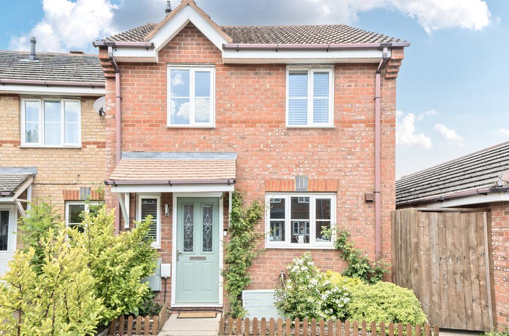 Willoughby Close, Dunstable LU6 3 bed end of terrace house for sale - £ ...