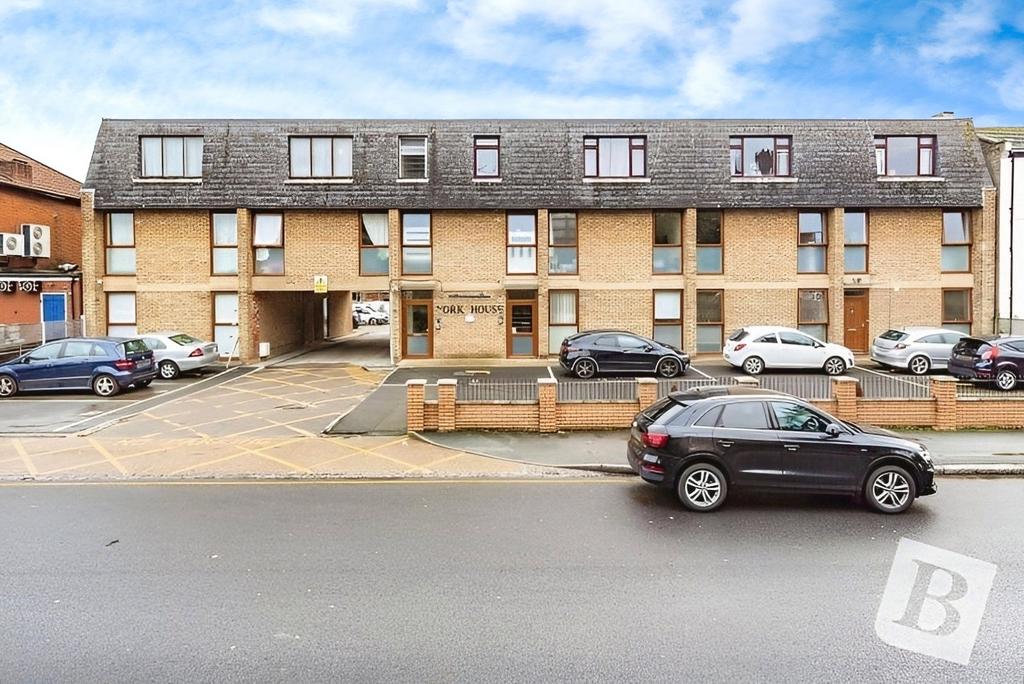 Western Road, Romford, Essex, RM1 1 bed apartment - £1,200 pcm (£277 pw)