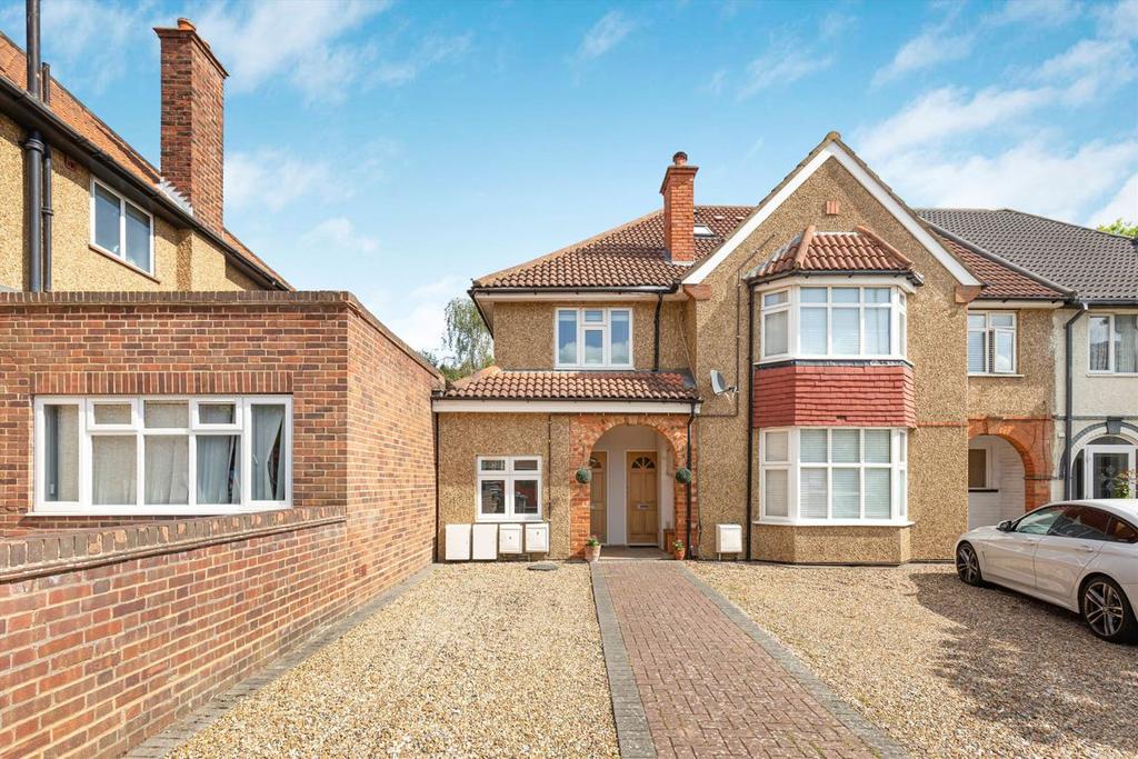 Ewell Road, Surbiton KT6 3 bed house for sale - £395,000