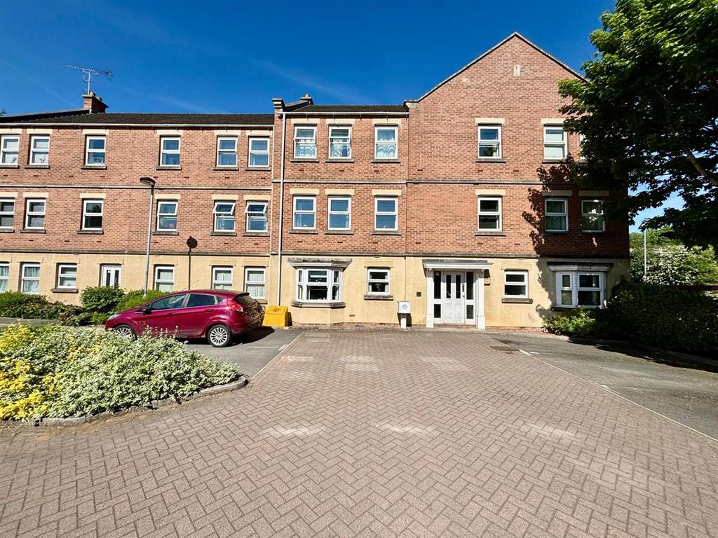 Whitehall Croft, Lower Wortley Leeds 2 bed flat for sale - £90,000