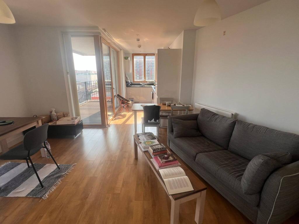 at 19 Cheping House, 1 Lockton... 2 bed apartment for sale - £600,000