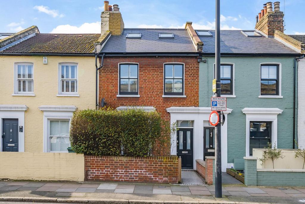 Latchmere Road, Battersea, London, SW11 3 bed terraced house for sale ...