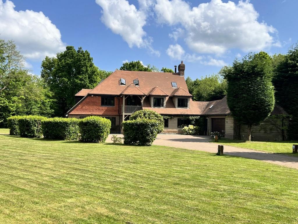 Crawley Down Road, Felbridge, RH19 5 bed detached house for sale - £ ...