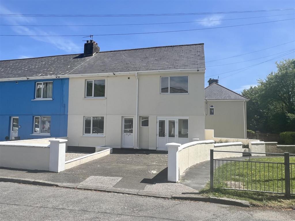 Grosvenor Place, St. Austell 4 bed semi-detached house for sale - £245,000