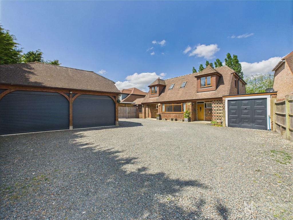 Rattle Road, Pevensey BN24 4 bed detached house for sale - £785,000
