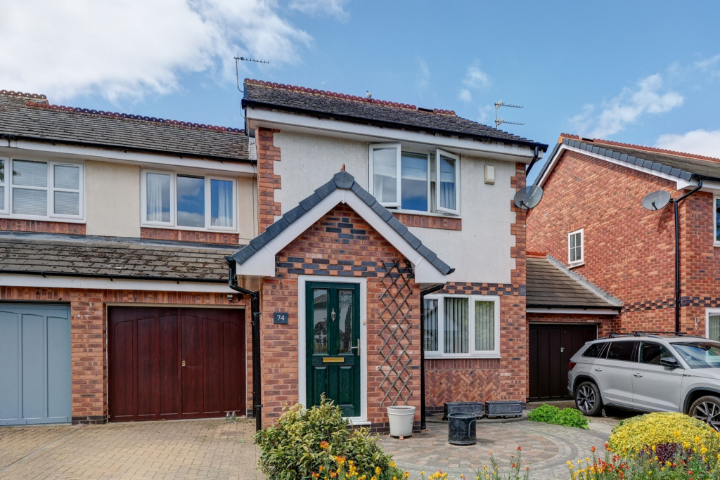 Bucklow Gardens, Lymm WA13 3 bed semi-detached house - £375,000