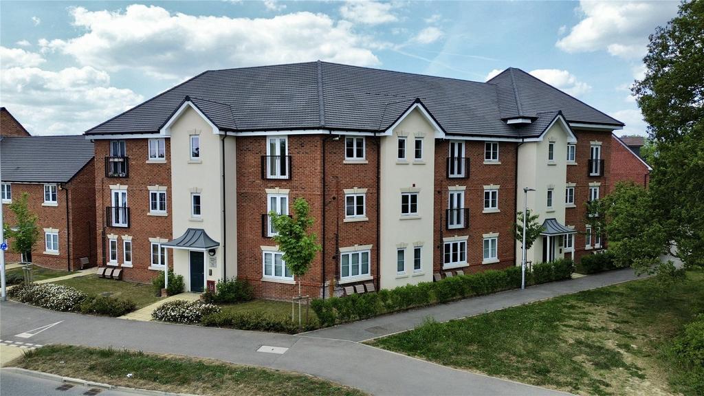 Harvest Path, Finchwood Park... 1 bed apartment - £106,000