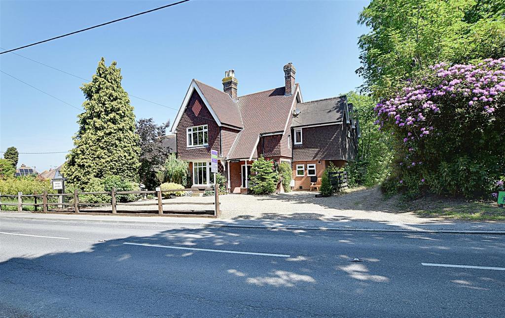 Ninfield Road, Bexhill-On-Sea 4 bed detached house for sale - £620,000