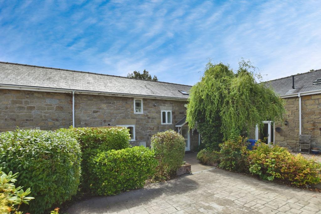 Vron Farm, Wrexham, LL11 3 bed barn conversion for sale - £300,000