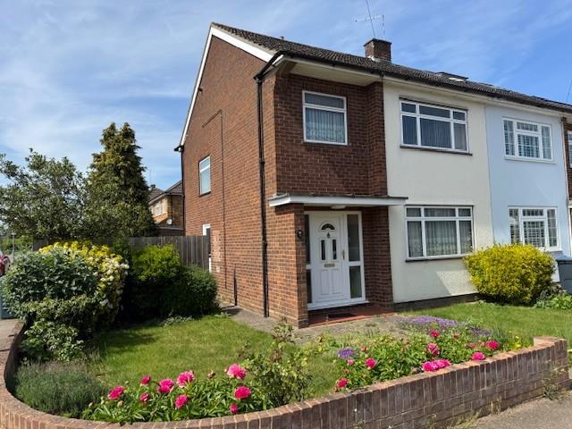 Linkside Road, Bishops Stortford CM23 3 bed semi-detached house for ...