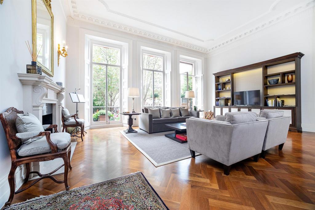 Cadogan Square, London SW1X 3 bed apartment to rent - £26,000 pcm (£ ...
