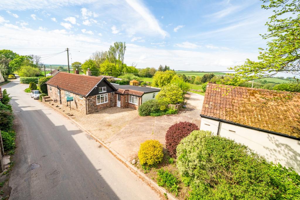 Staple Cross, Hockworthy, Wellington... 3 bed bungalow for sale - £525,000