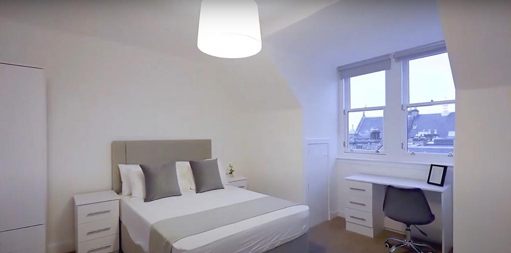 Dean Park Street, Edinburgh EH4 2 bed flat - £1,495 pcm (£345 pw)