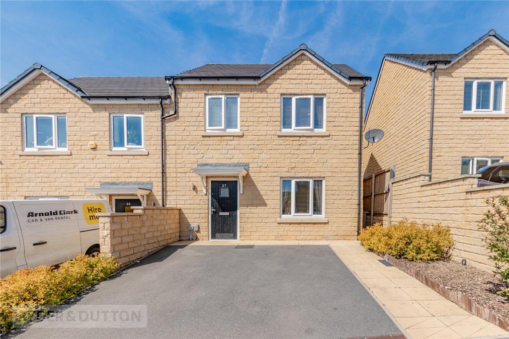 Claremount Close, Halifax, West... 3 bed semi-detached house - £220,000