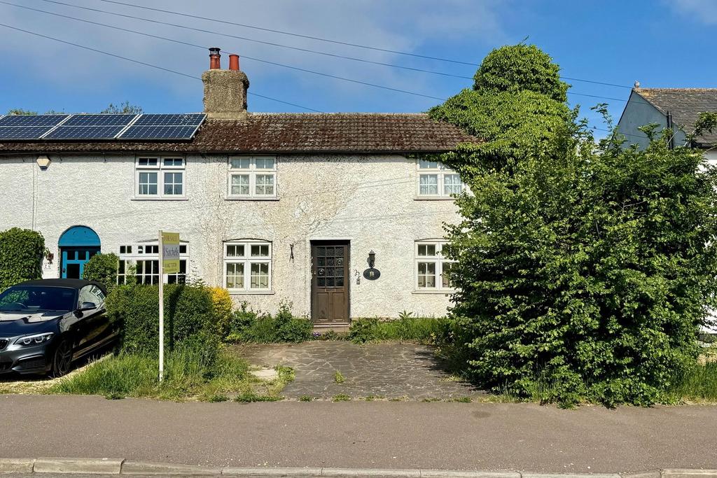 Norton Road, Stotfold, Hitchin, SG5 2 bed semi-detached house for sale ...
