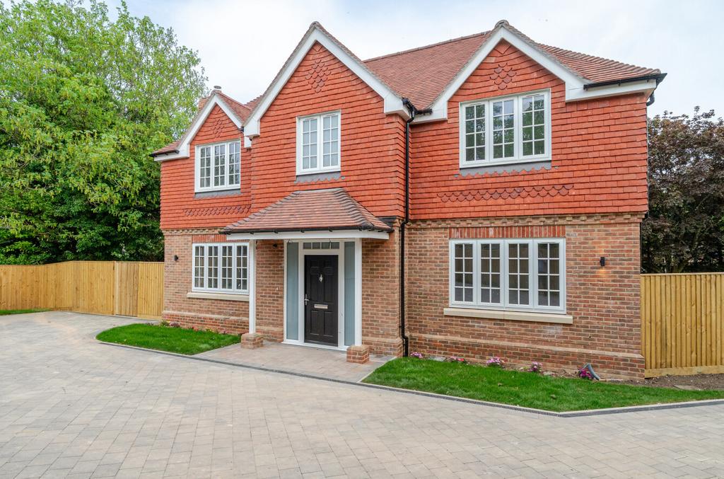 Cherry Tree Drive, Cliddesden... 4 bed detached house for sale - £1,375,000