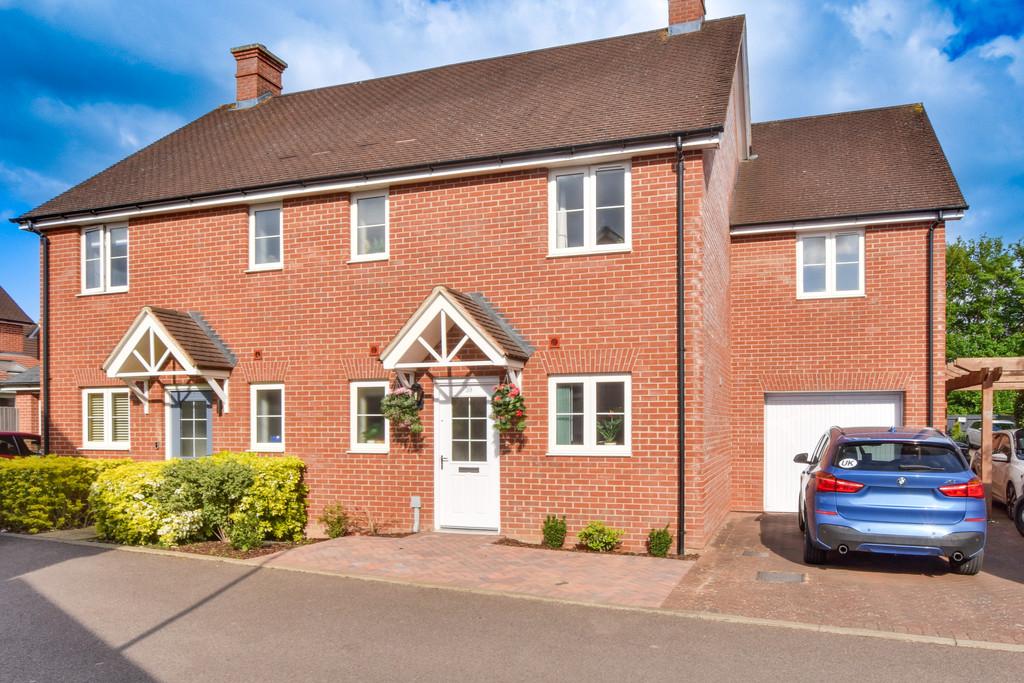 Russell Francis Way, Takeley 3 bed semi-detached house for sale - £460,000