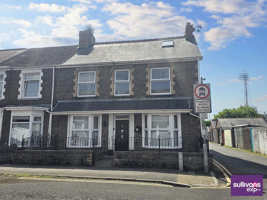 Harle Street, Neath SA11 5 bed end of terrace house for sale - £325,000