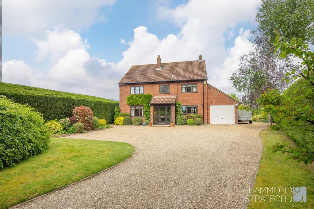 Mattishall Road, East Tuddenham 4 bed detached house for sale - £625,000