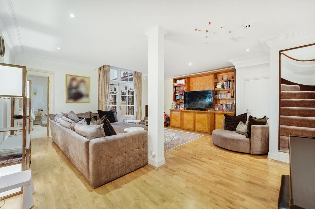 Farm Street, Mayfair, London 2 bed flat to rent - £6,933 pcm (£1,600 pw)
