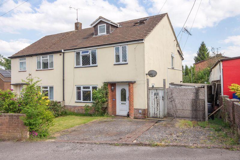 Hounsdown 3 bed semi-detached house - £350,000