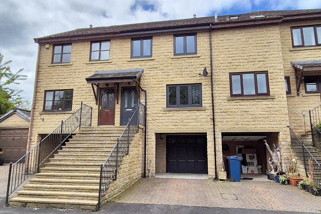Victoria Court, Chatburn, BB7 4BF 3 bed townhouse - £235,000