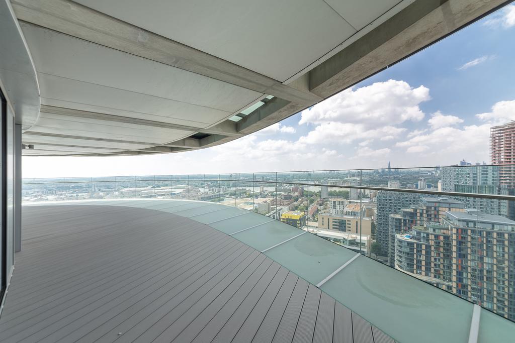 Arena Tower, London E14 3 bed apartment to rent - £4,442 pcm (£1,025 pw)
