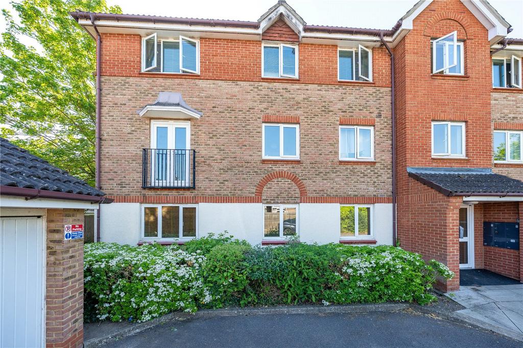 Bodiam Court, Maidstone, ME16 2 bed flat for sale - £180,000
