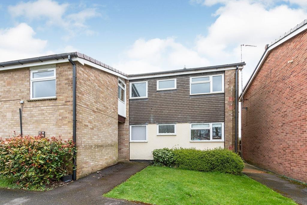 Sherborne St. John, Hampshire RG24 2 bed flat to rent - £1,400 pcm (£ ...